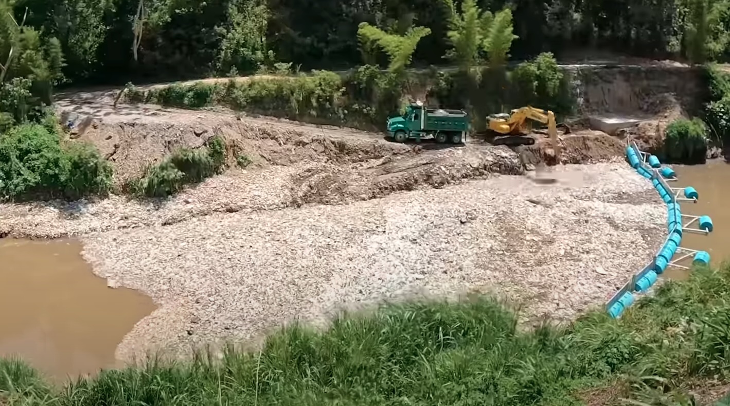 DEBRISMaster Trash and Debris Barrier Protects Hydropower ...